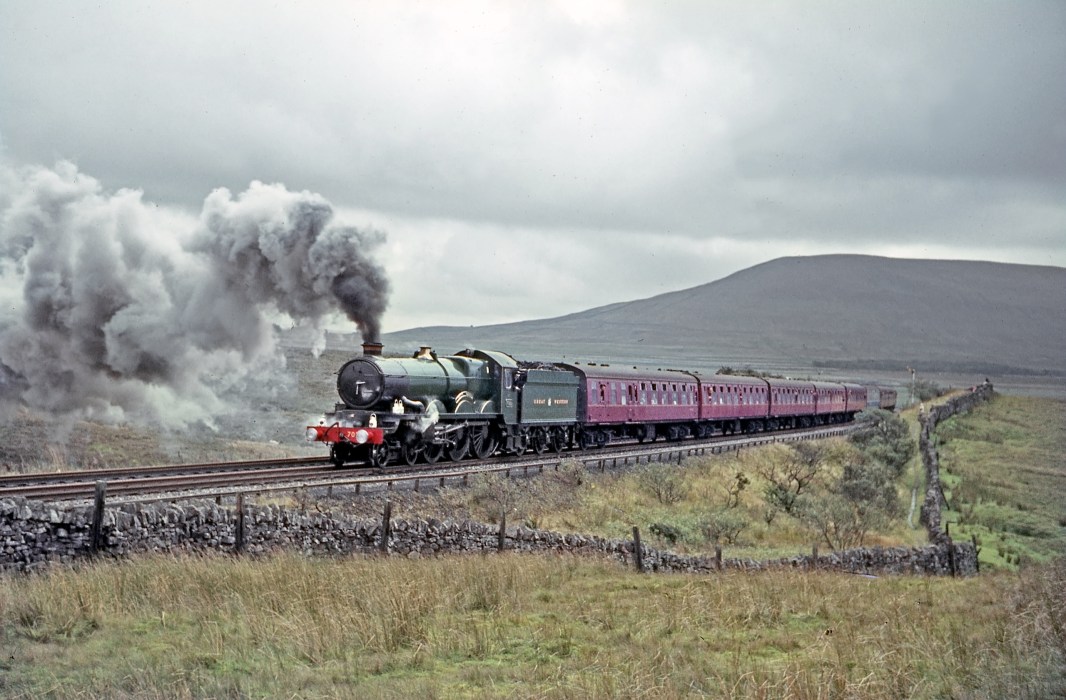 Explorer Trains (Steam) | Vintage Trains